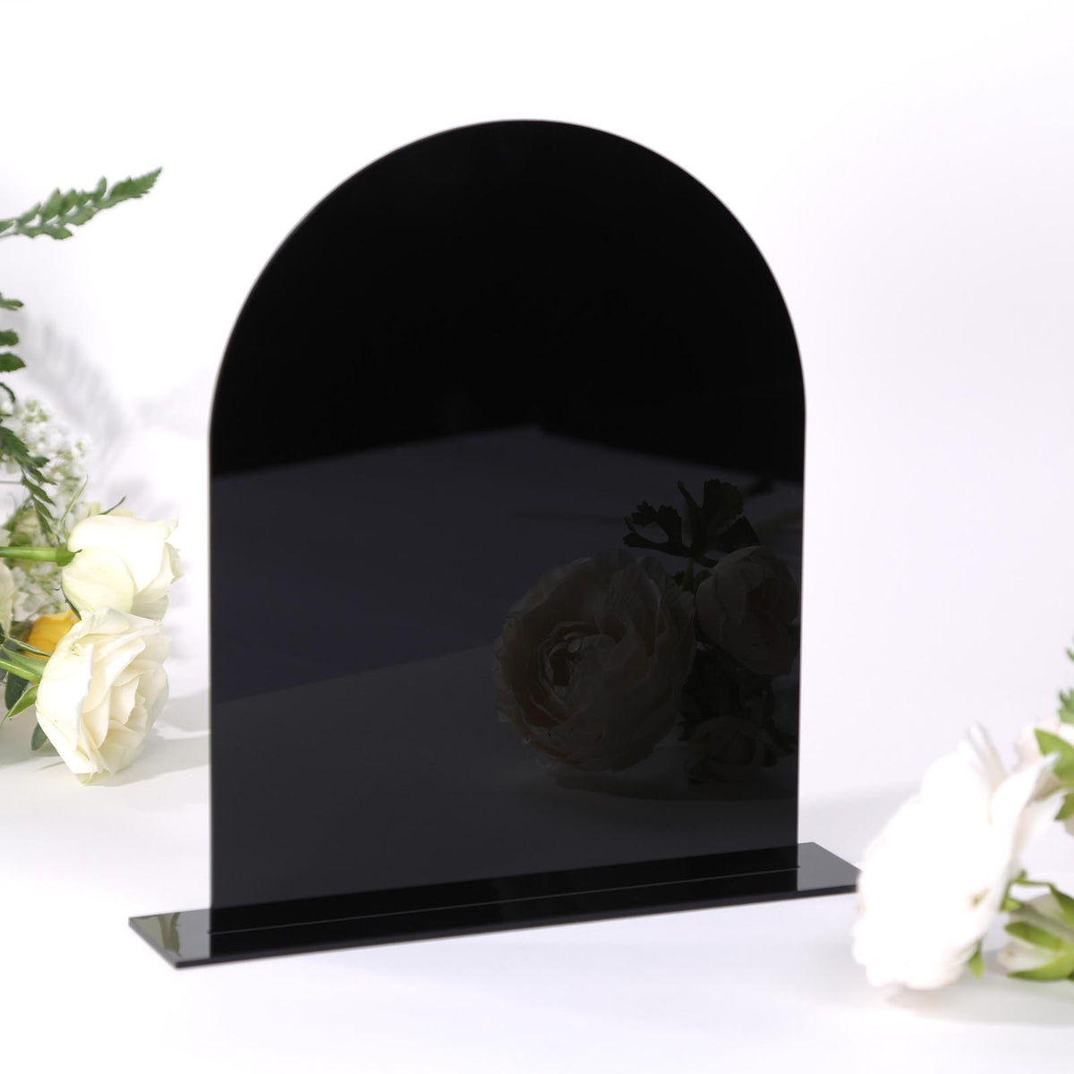 UNIQOOO Black Acrylic Arch Table Sign With Holders, 8x10 inches Weddin